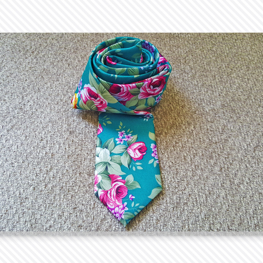 Blue Tropix – Luxunery